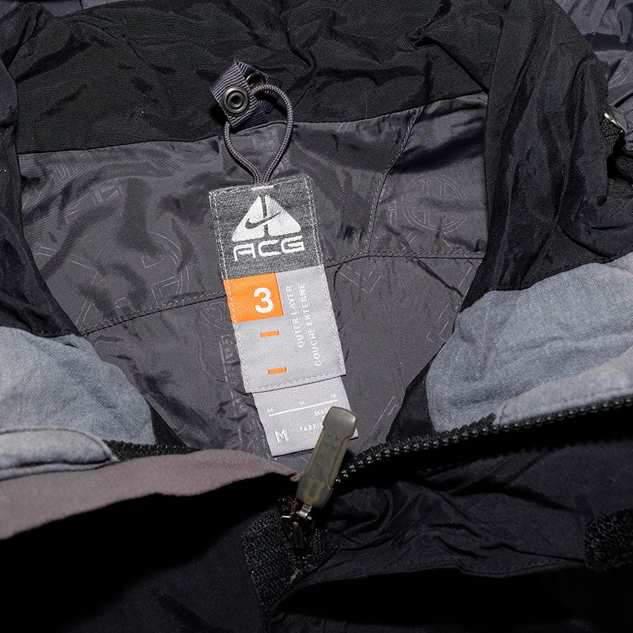 Nike ACG Jacket Medium | Double Double Vintage